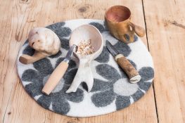 How to carve a wooden drinking cup – make a Kuksa step by step