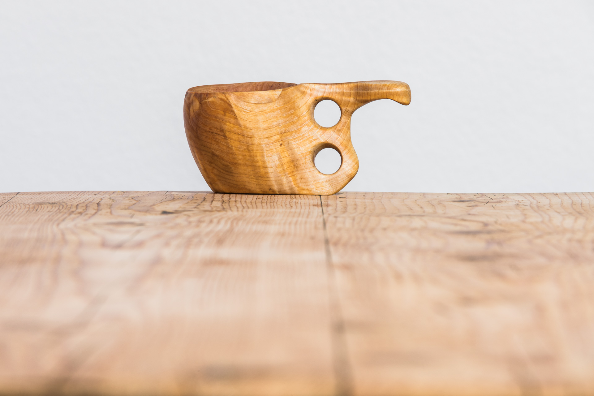How to carve a wooden drinking cup – make a Kuksa step by step