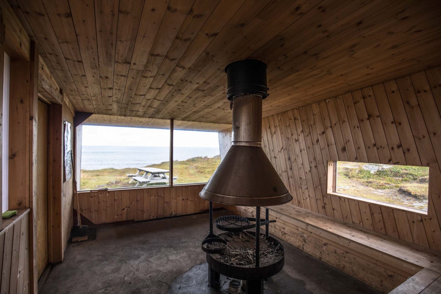 The Guide to Wilderness Huts and Shelters in the North - Gone71° N